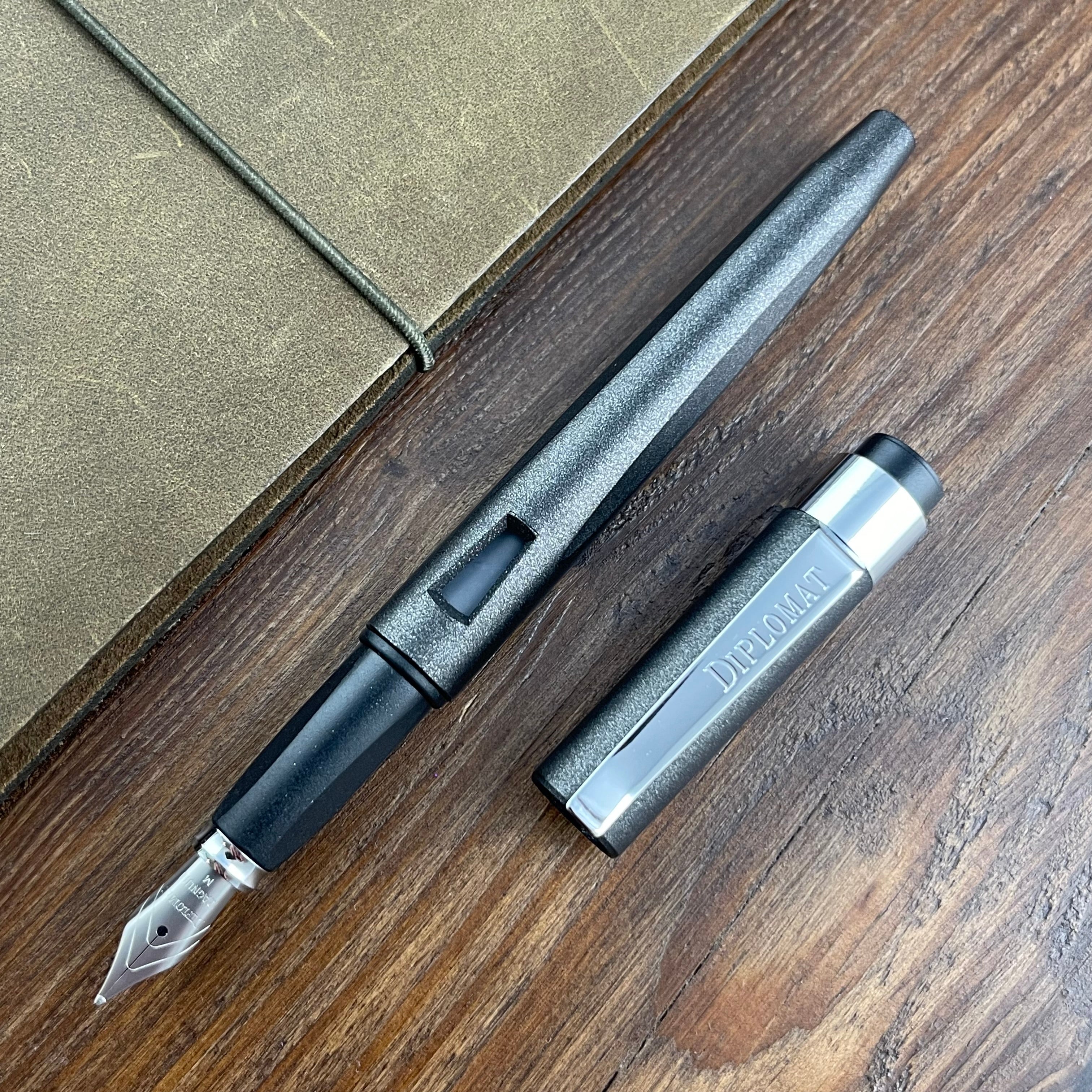 Diplomat Magnum Fountain Pen - Crow Black | Atlas Stationers