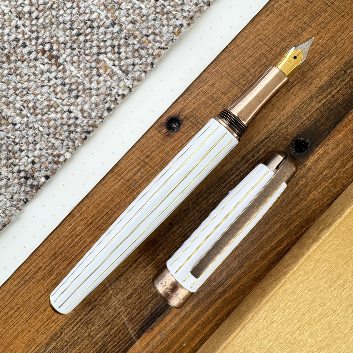 Laban Antique II Fountain Pen - White – Atlas Stationers